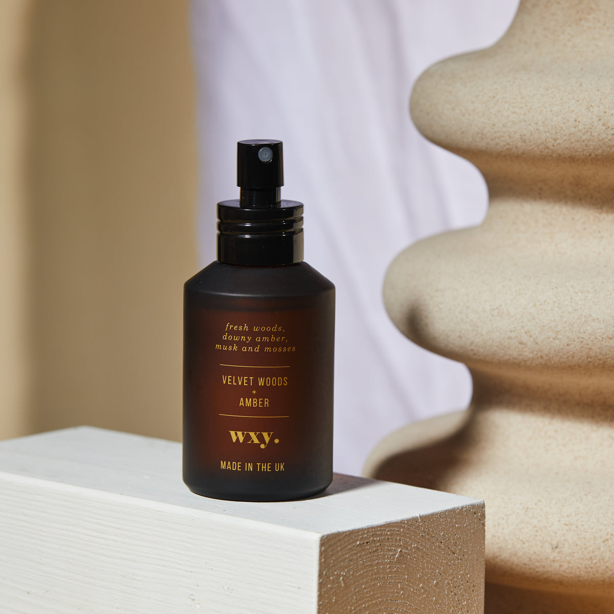 velvet woods + amber | room spray. – wxycandles